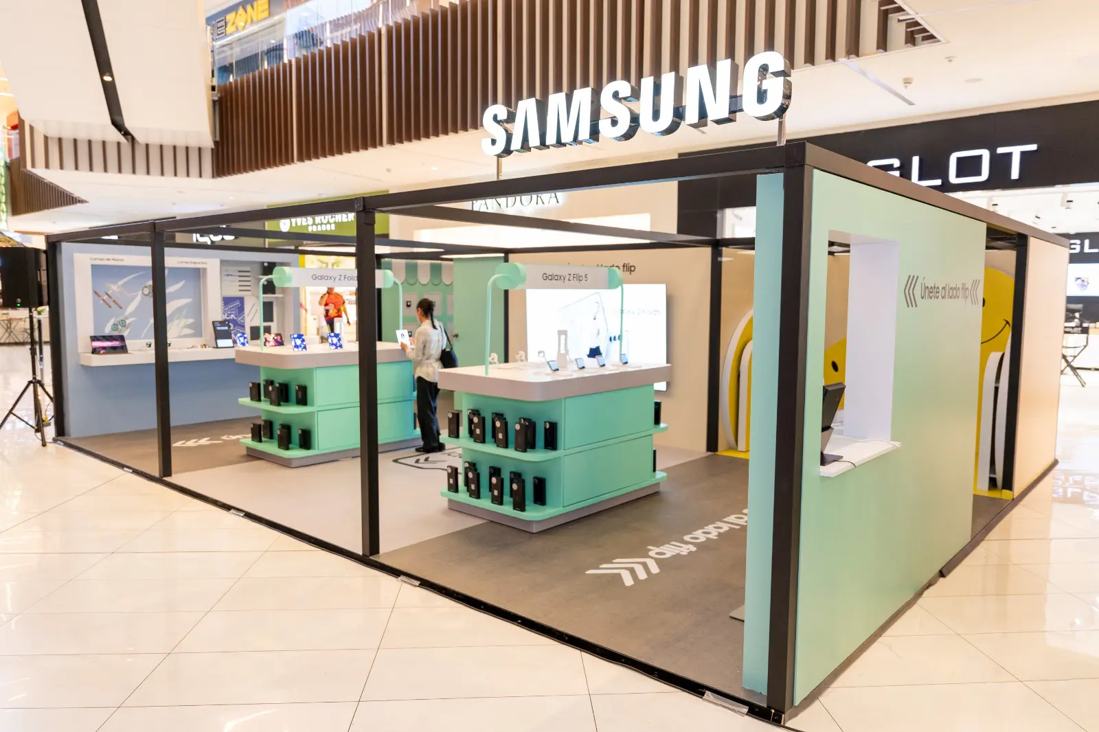 Samsung ofrece una experiencia de compra con su nueva tienda Pop Up