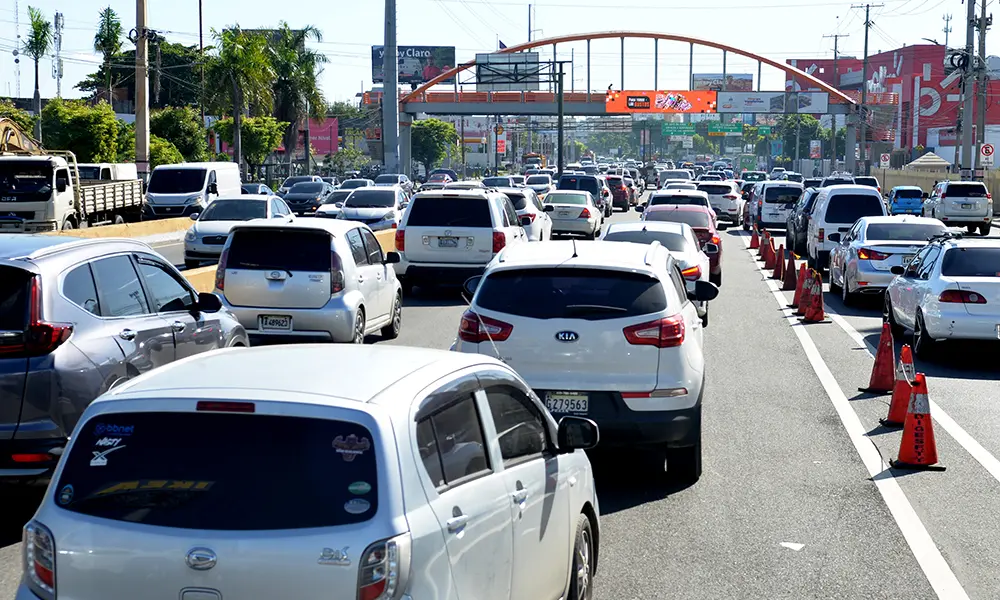 El congestionamiento vehicular aumenta en Gran Santo Domingo ...