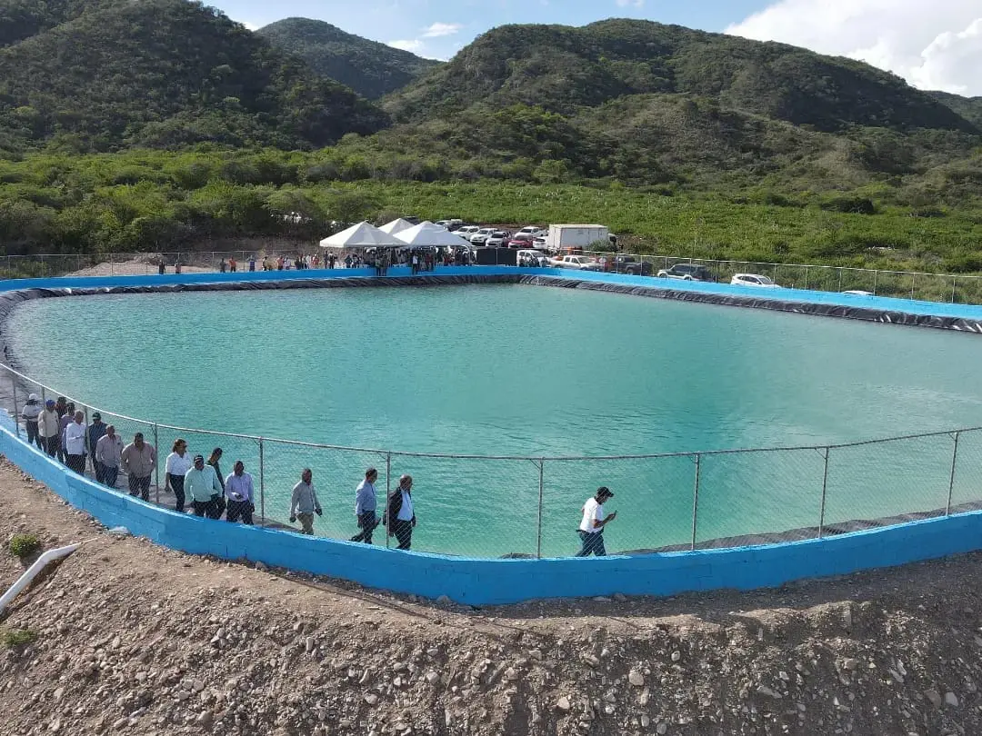 IAD inaugura laguna de almacenamiento en Las Charcas de Azua, con ...