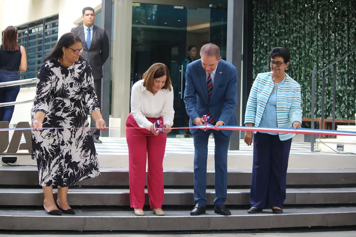 UAPA celebra aniversario con nuevo edificio administrativo y postgrado
