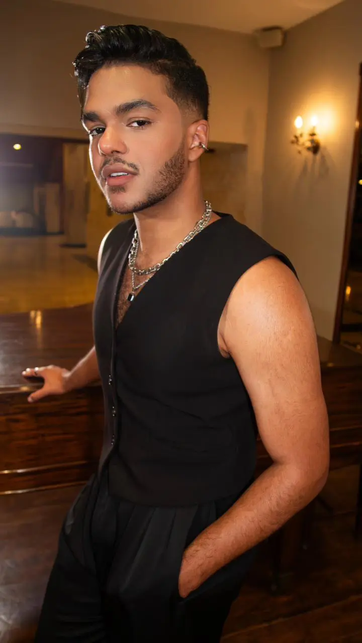 Yohan estrena versión piano de Villano