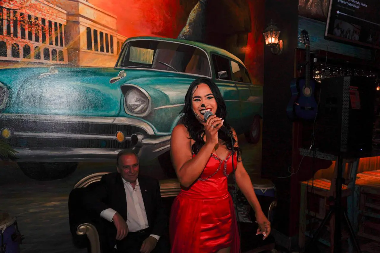 Raquel Arias marca su presencia con su nuevo sencillo y videoclip