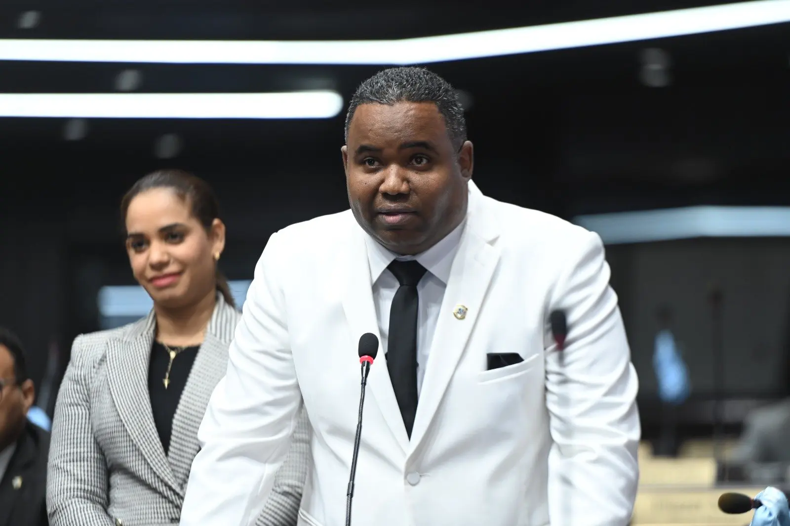 Juramentan como diputado a Joel Cabrera Núñez