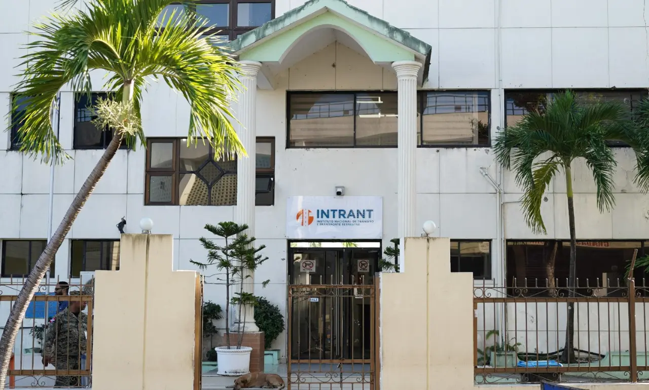 Intrant advierte a choferes aumento de pasaje sin autorización conlleva fis