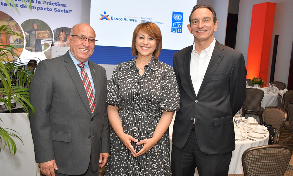 Banco Adopem y Fundación BBVA presentan informe desempeño social ...