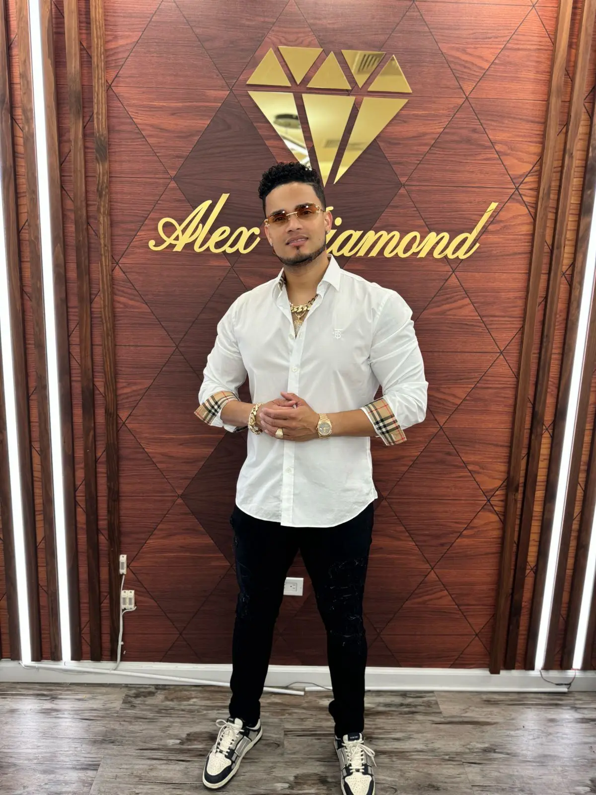 Alex Diamond inaugura joyería en Perth Amboy, Nueva Jersey