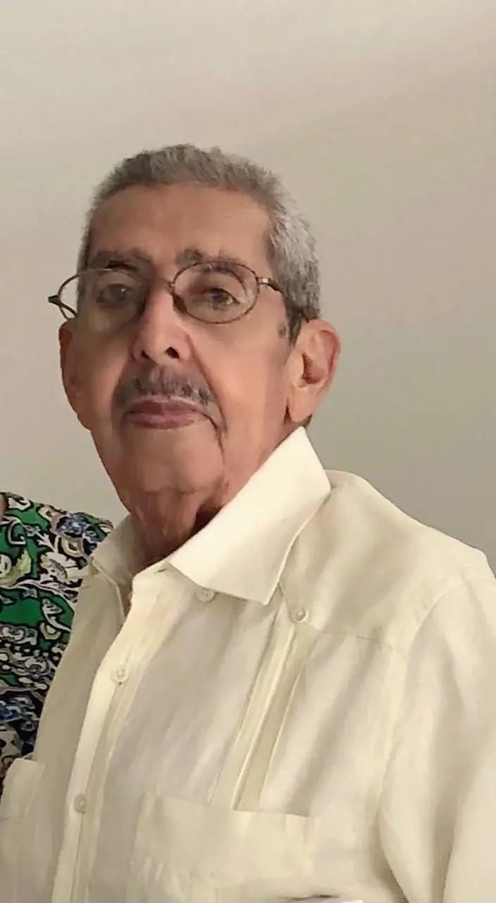 A nuestro amado padre Dr. Joaquín Justo Jiménez Dájer