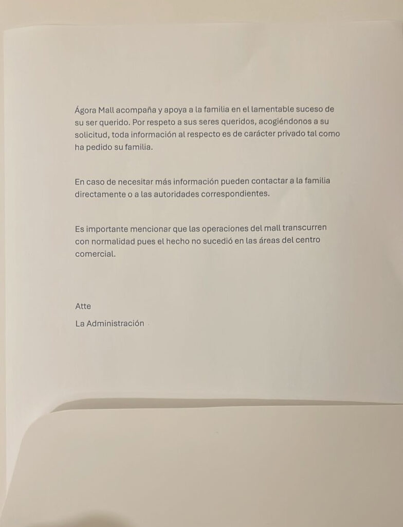 Hombre se lanza desde el balcón de Ágora Mall