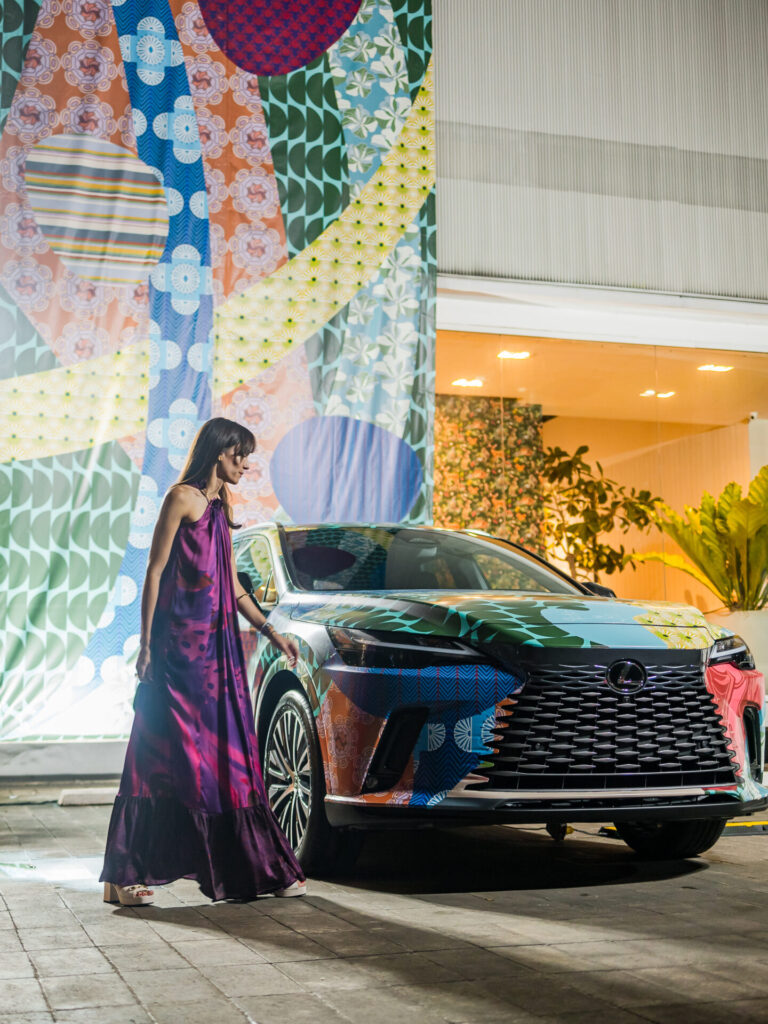 Lexus presenta la innovadora exhibición “Ecléctica” de la artista Laura ...
