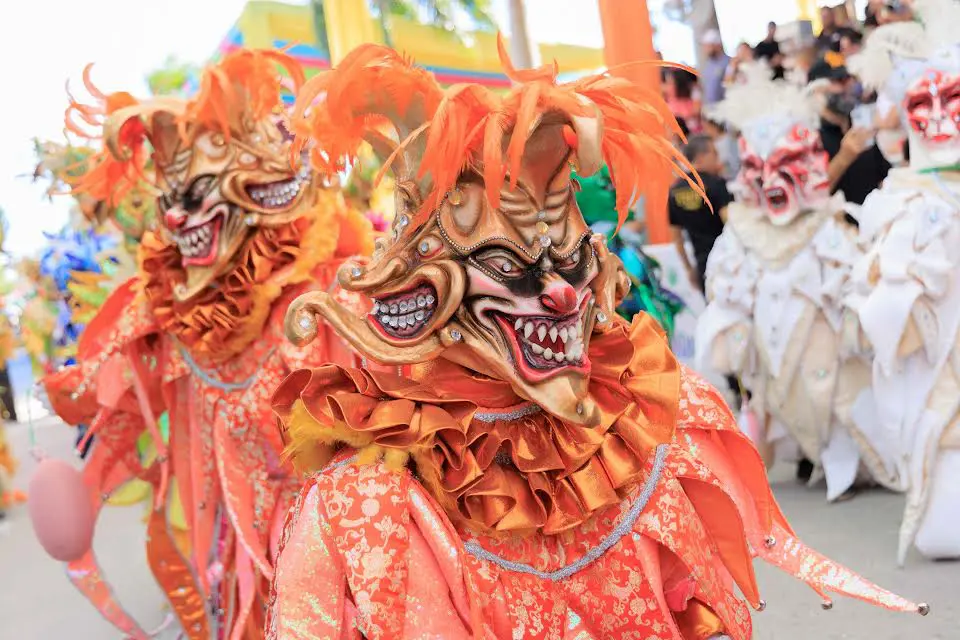Font Gamundi celebra la cultura en el carnaval de Punta Cana 2025