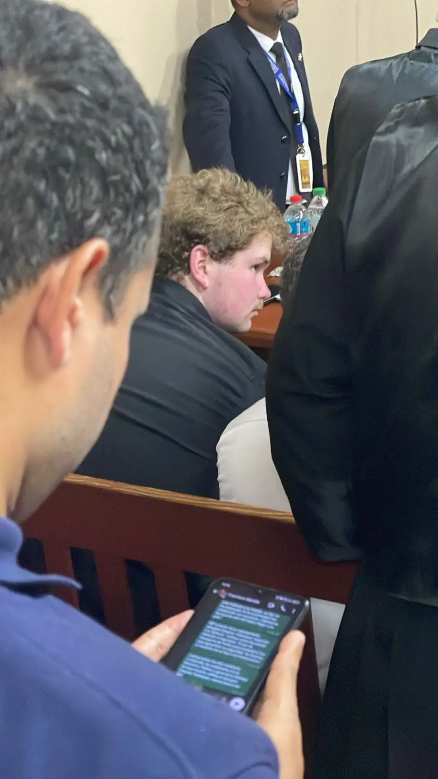 Defensa de Joshua Riibe: es una víctima, denuncia trato injusto