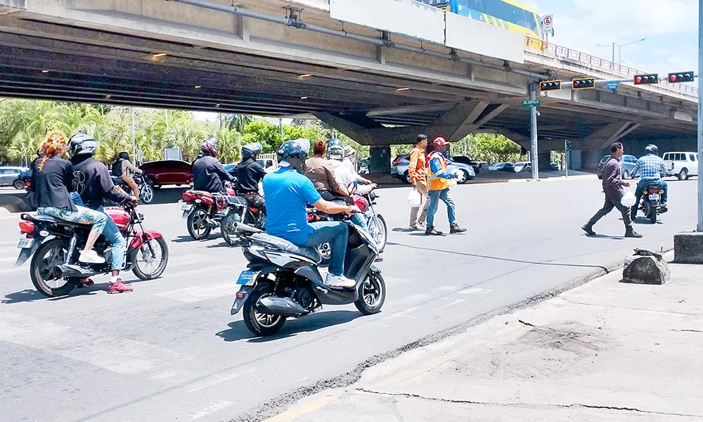 De la trulla de motoristas, solo 7 mil tienen licencia - Periódico elCaribe
