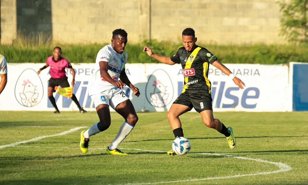 Moca FC vence a Atlántico FC y se acerca a semifinales - Periódico elCaribe