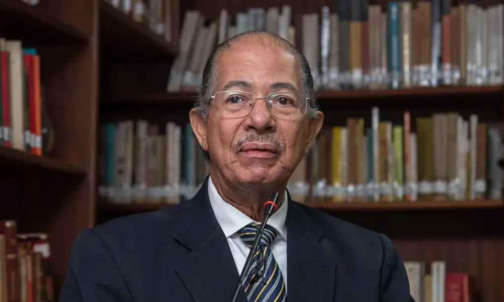 José Alcántara Almánzar y La aventura interior de las palabras ...