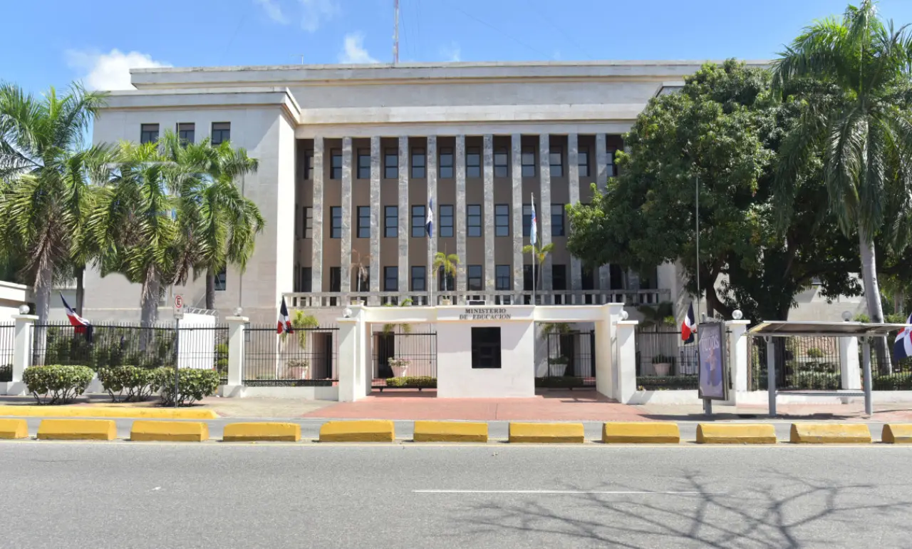 Moral y Cívica será obligatoria en escuelas desde 2025