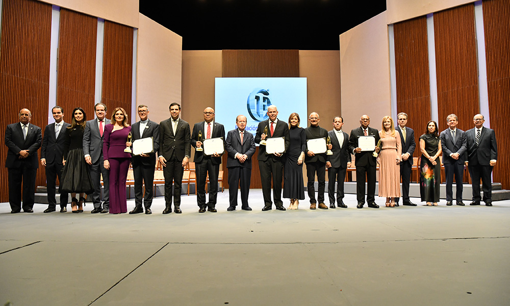 Fundación Corripio entrega premio 2025 - Periódico elCaribe