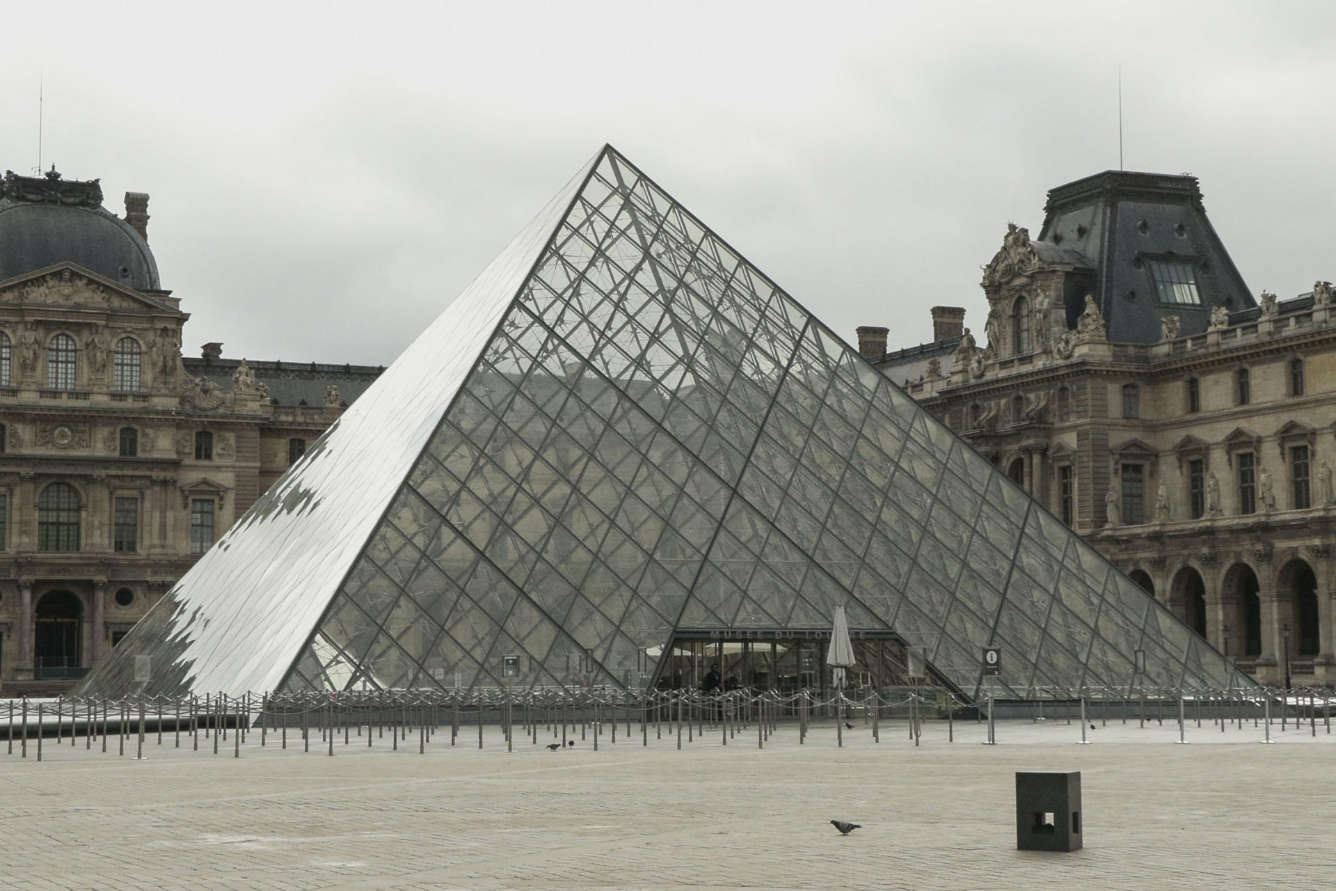 Robo del Louvre pone en examen seguridad de museos del mundo