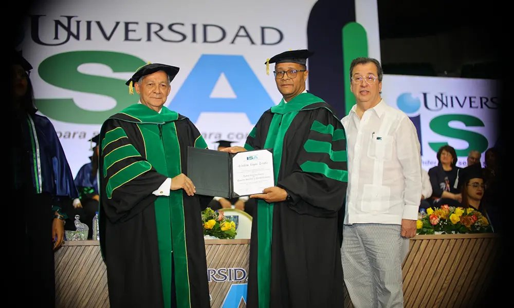 Universidad ISA gradúa a 379 profesionales - Periódico elCaribe