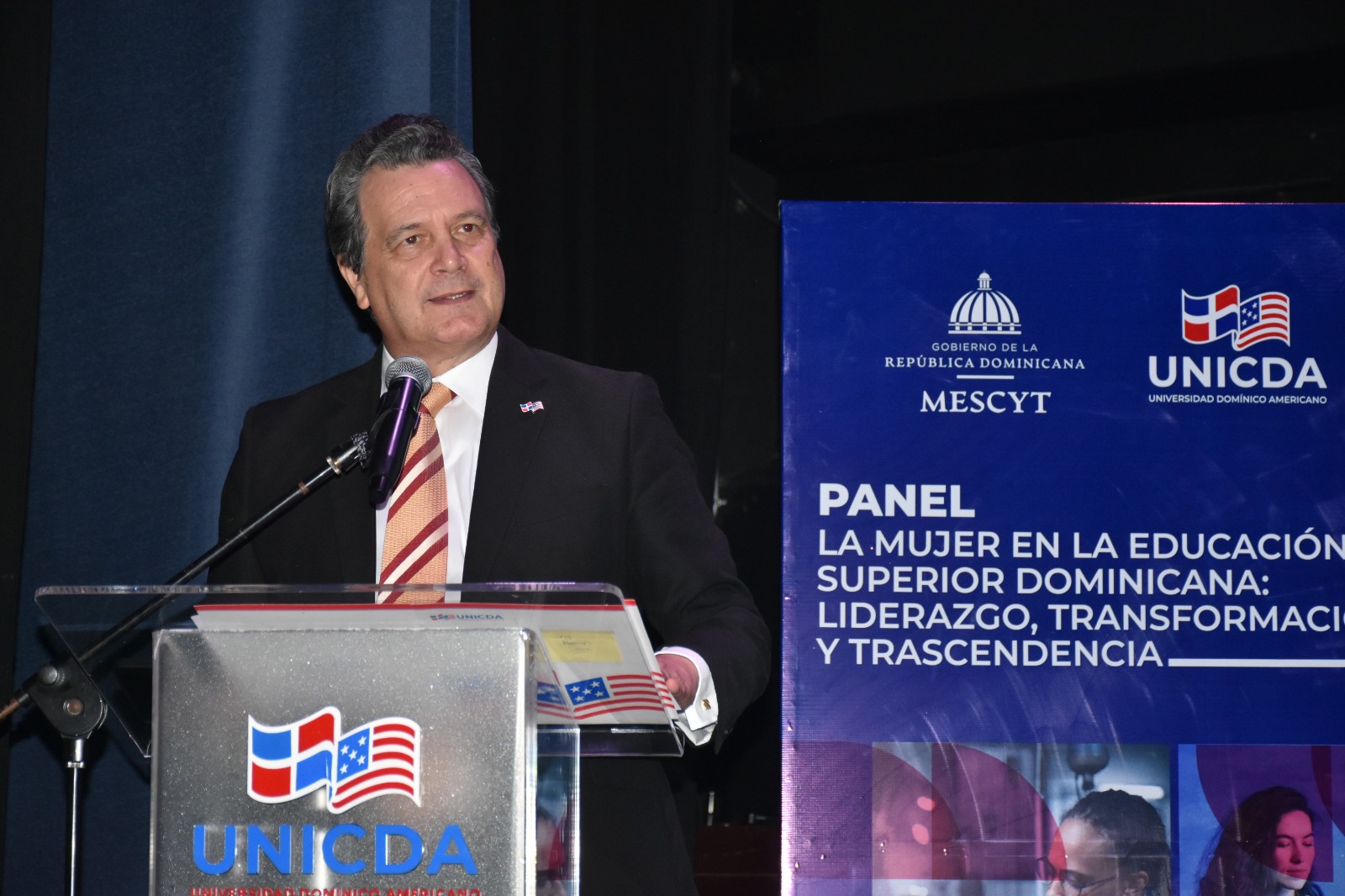 MESCyT y UNICDA realizan panel sobre liderazgo femenino