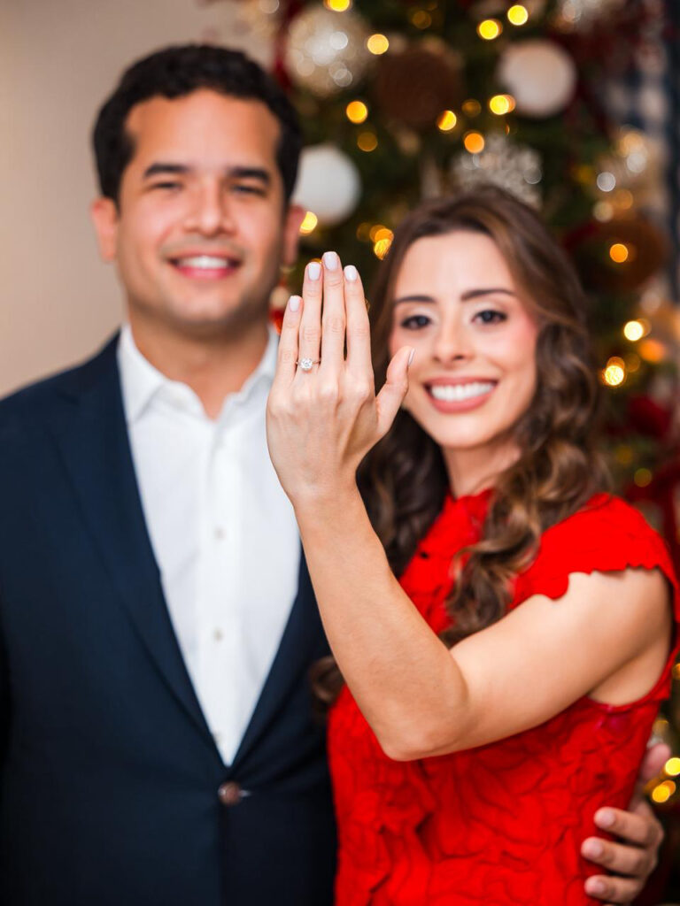 Omar Fernández y Alexia Rubio se comprometen en Nochebuena