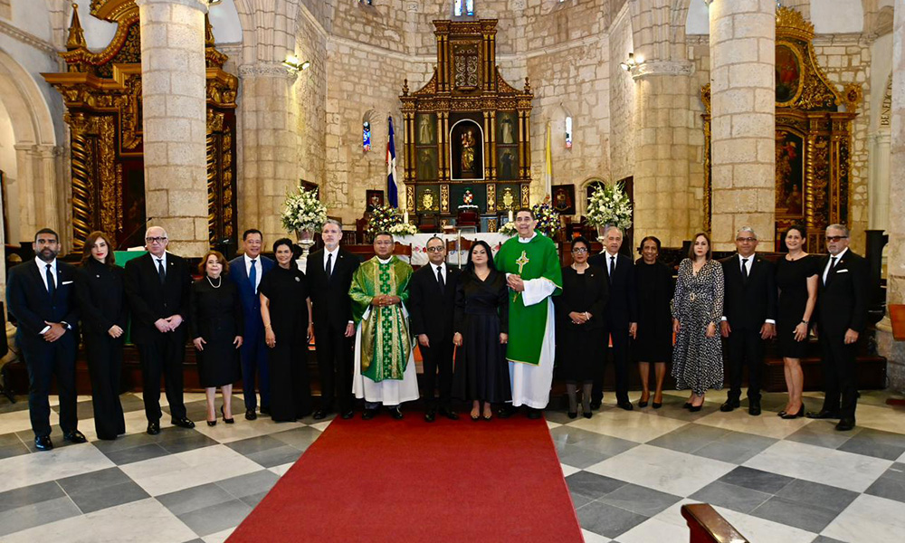 Acción de gracias por el decimocuarto aniversario del TC - Periódico ...