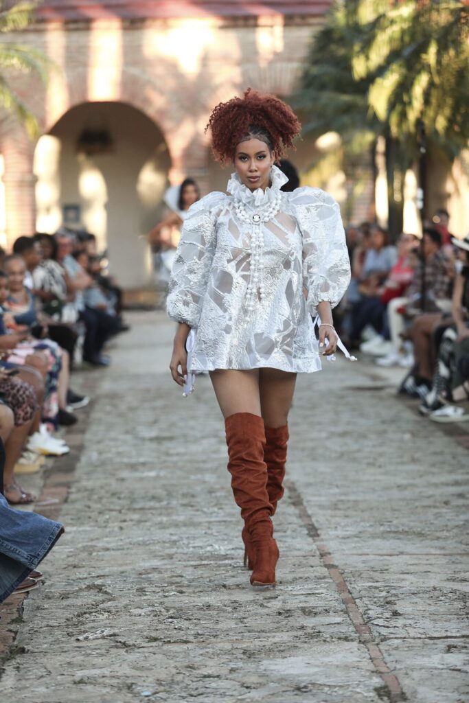 Cowboy Runway Show de Dominican Runway convierte el Museo Trampolín en ...
