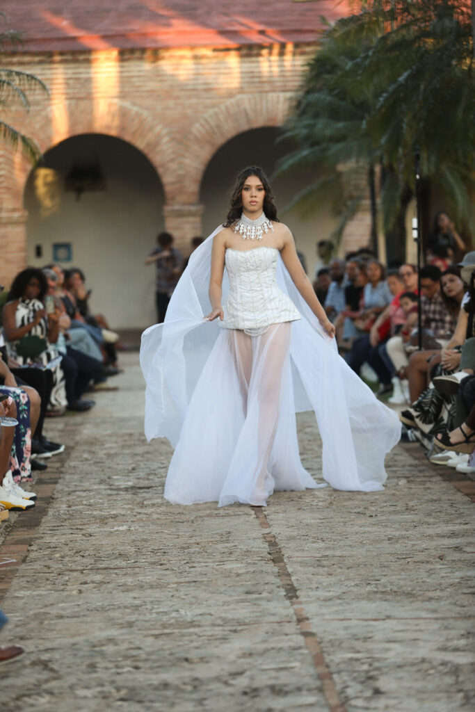 Cowboy Runway Show de Dominican Runway convierte el Museo Trampolín en ...