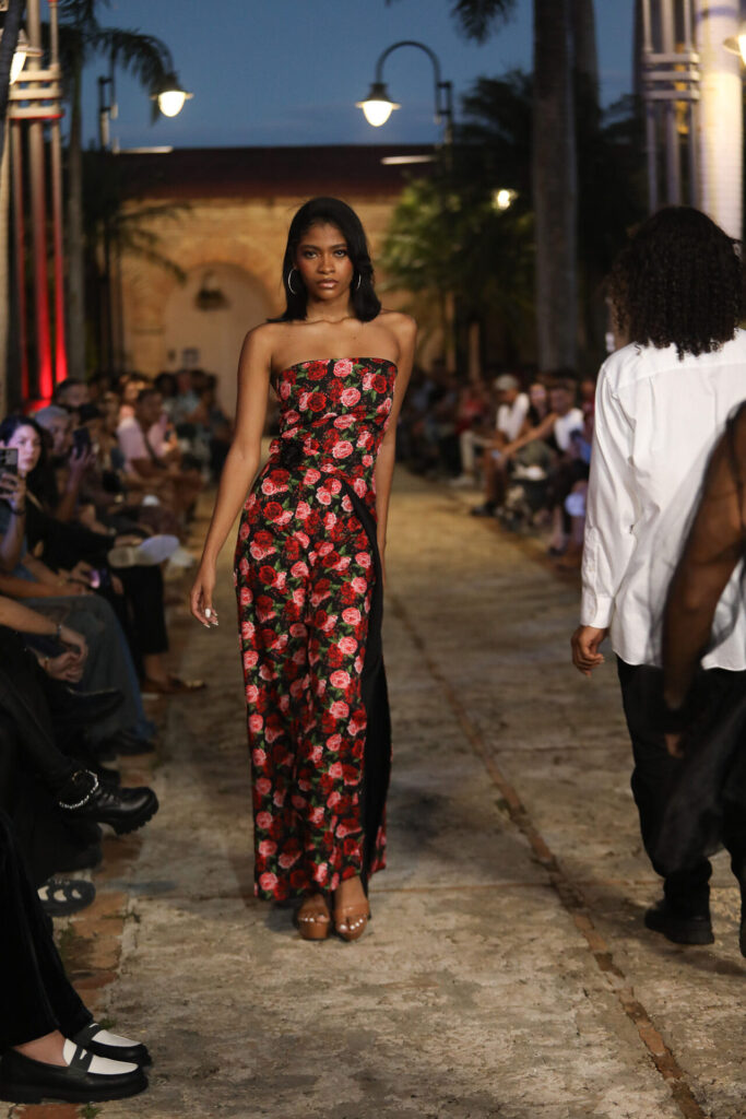 Cowboy Runway Show de Dominican Runway convierte el Museo Trampolín en ...
