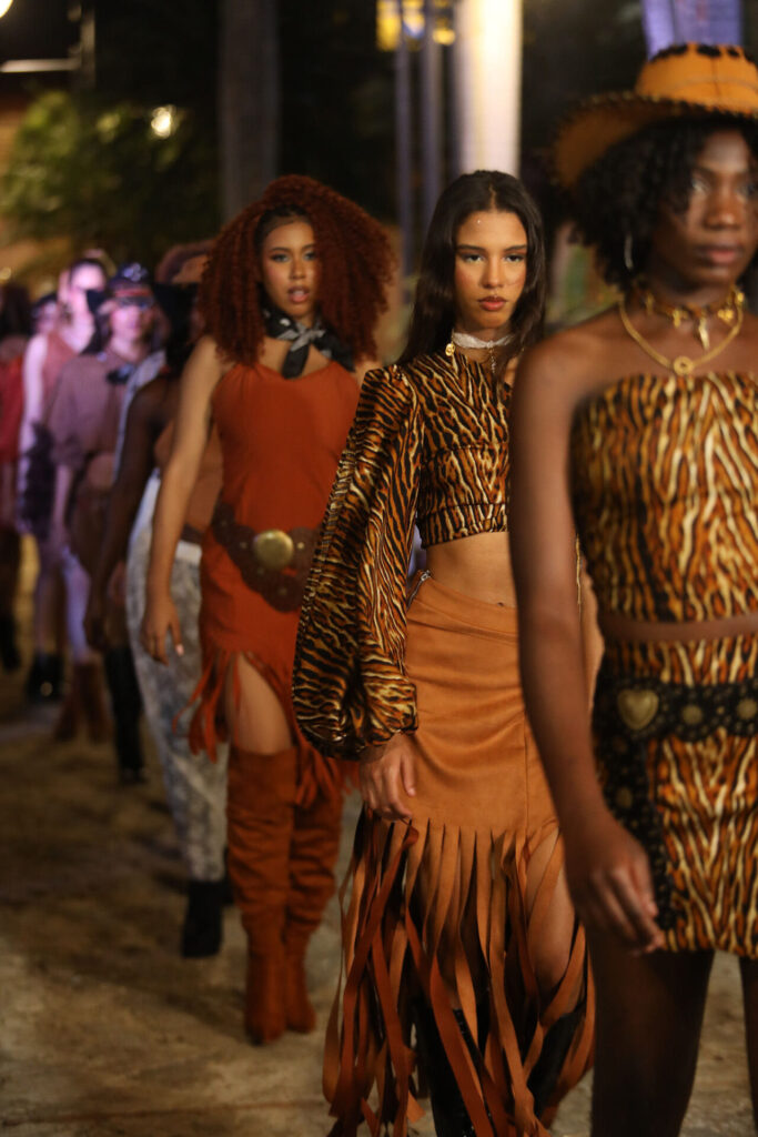 Cowboy Runway Show de Dominican Runway convierte el Museo Trampolín en ...