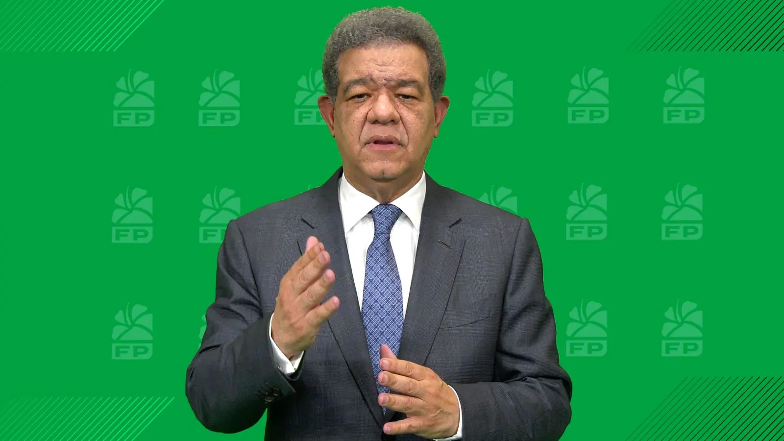 Leonel propone Ventanilla para agilizar adopción de nacionalidad