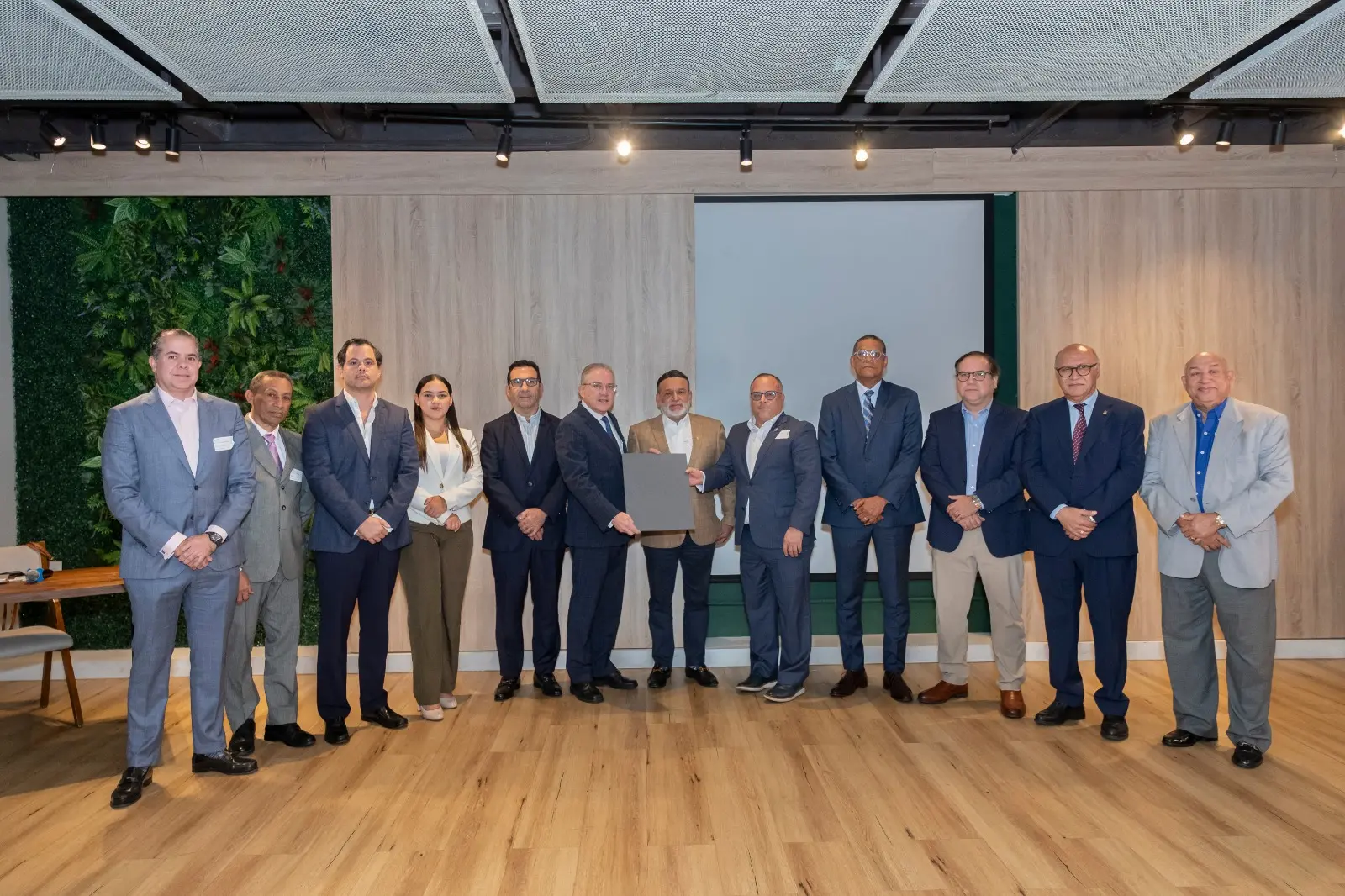 CODOCOM valora designaciones en comercio formal
