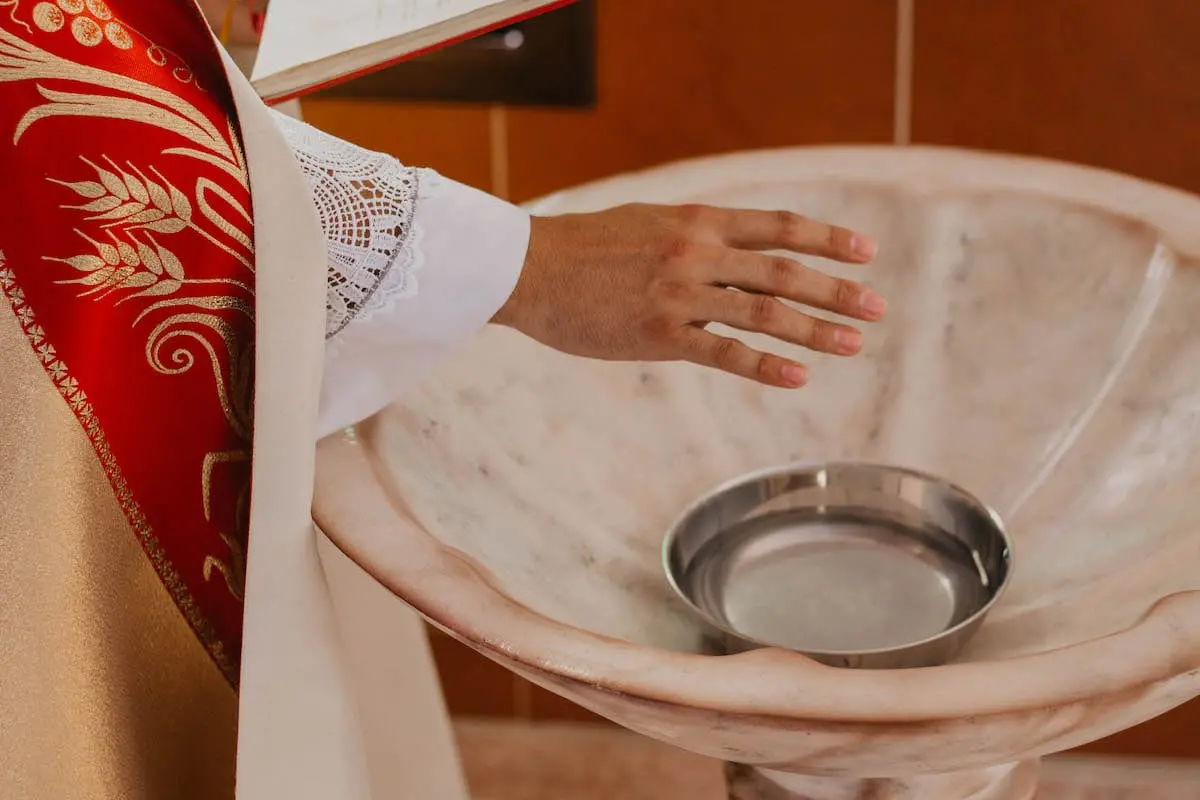 Episcopado exhorta a renovar compromiso bautismal