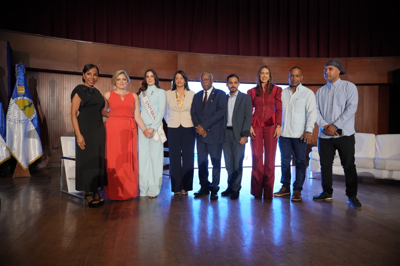 UASD y Miss Universo concientizan sobre el autismo