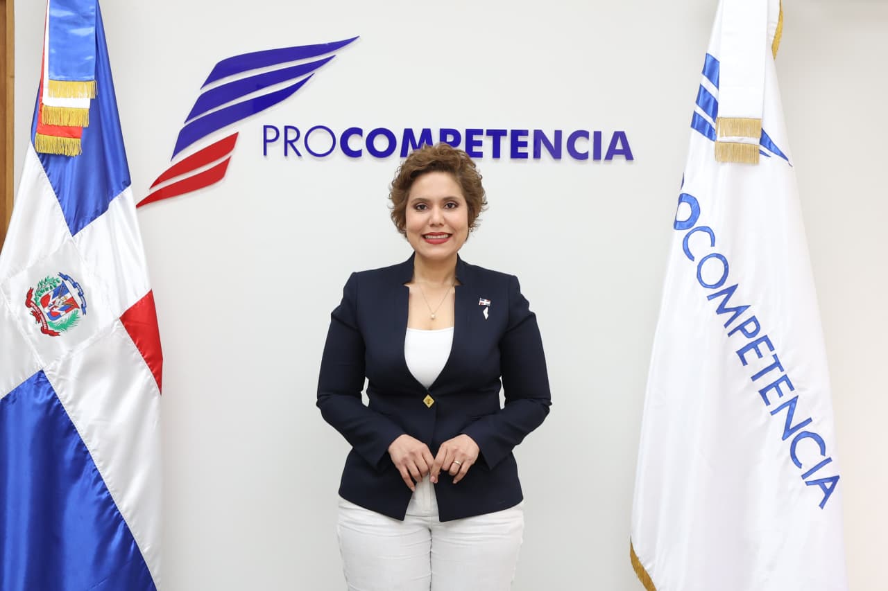 María Elena Vásquez Taveras asume presidencia de la RECAC