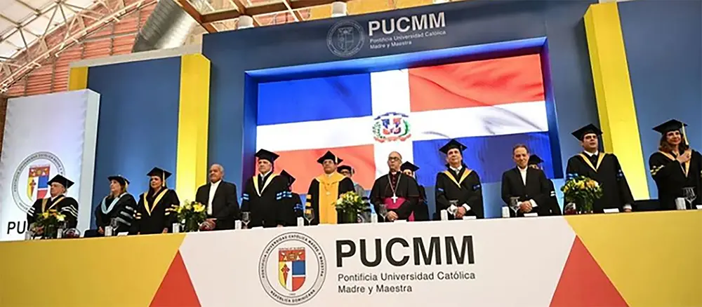 Bitácora de la CXIII graduación de la PUCMM: Excelencia académica ...